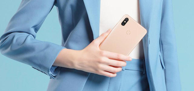 REDMI 7英寸巨屏旗舰开案：10000mAh大电池+2K屏 平板杀手来了