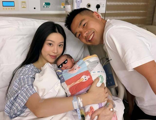 恭喜!香港知名富家千金宣布二胎生子，产后超美状态爆棚