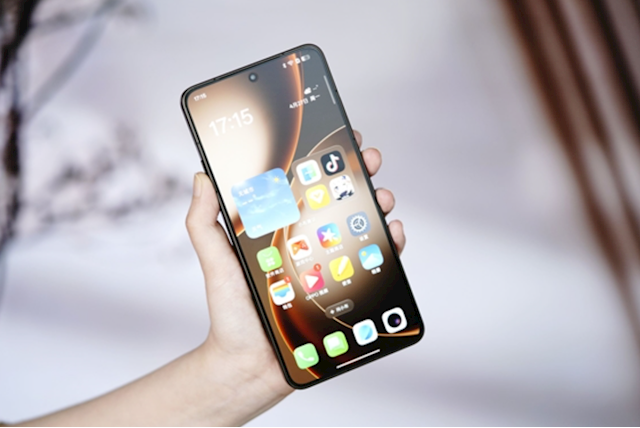 OPPO Find X9 Ultra海外首秀多国售罄