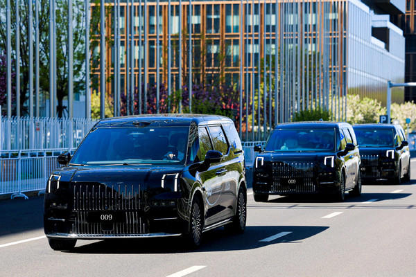 极氪回应网传“009家庭版”传闻：焕新7座版本属实