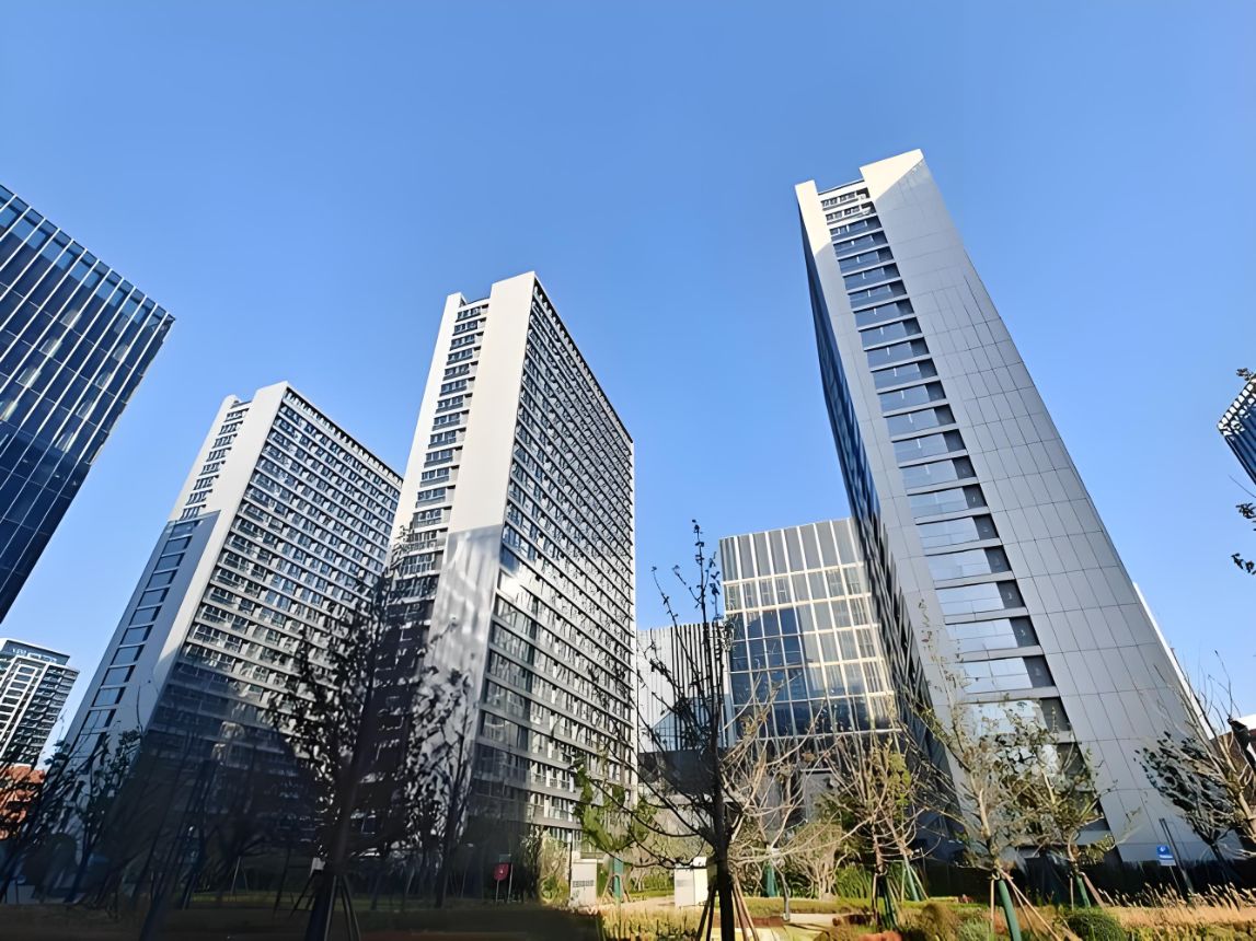 陆家嘴：2025年住宅销售合同金额93.43亿元 同比增28%