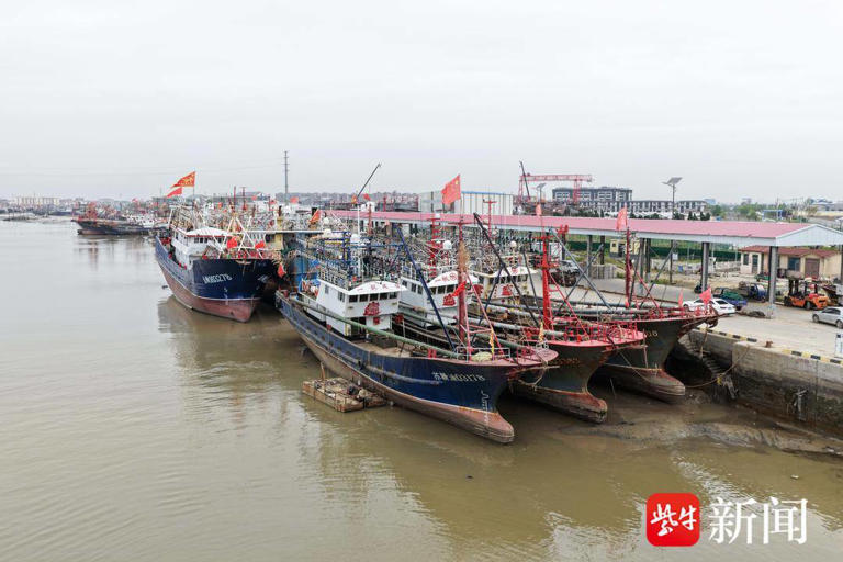 江苏连云港：提前归港 备休渔