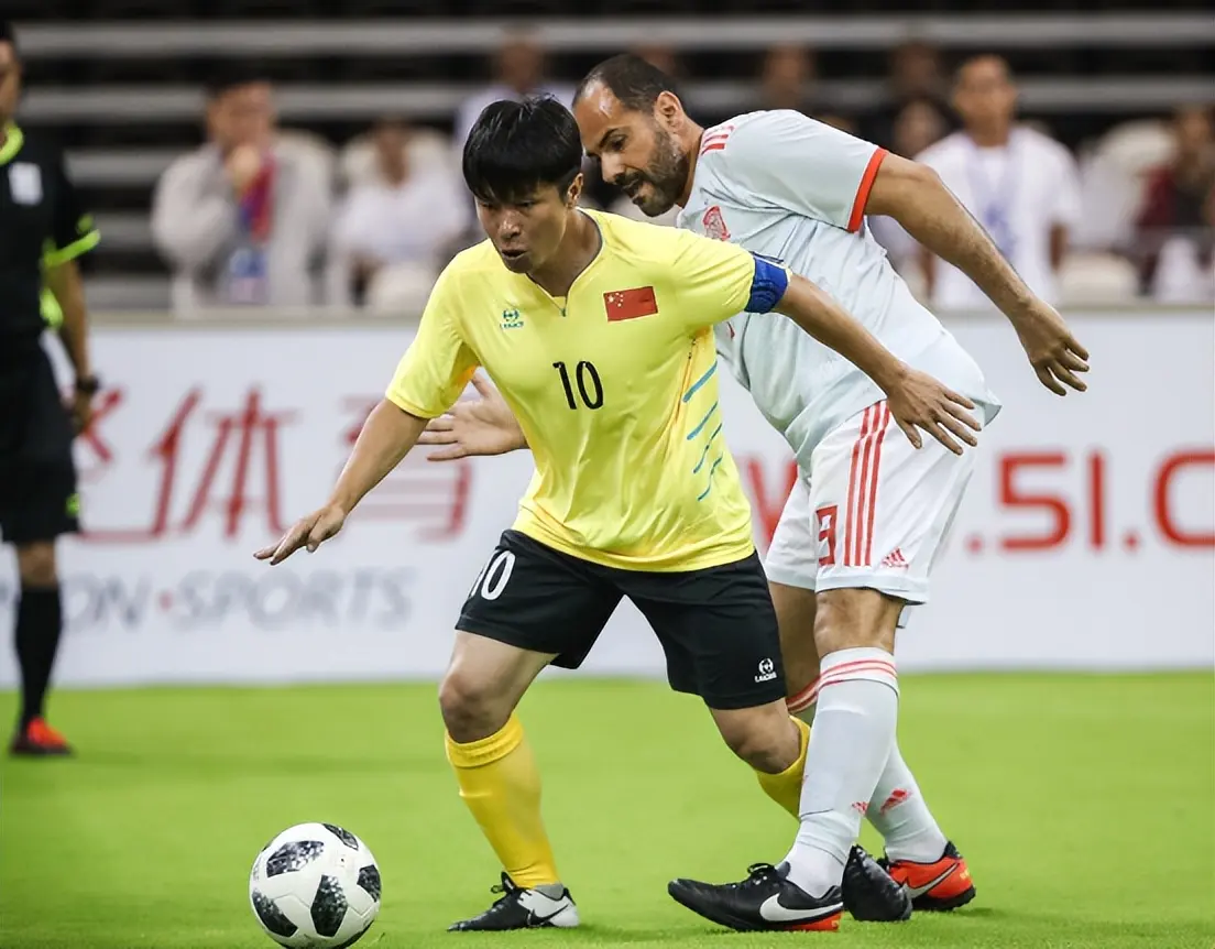 55岁彭伟国复出引爆足坛!从球场魔术师到俱乐部操盘手，这次能活过中甲第一年吗?