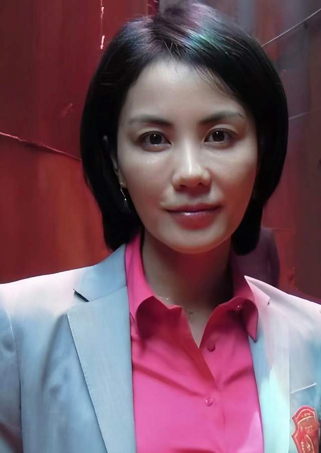 王菲唱秦腔了! 56岁天后秒变“王丫儿”，制作人是唱中华民谣的孙浩