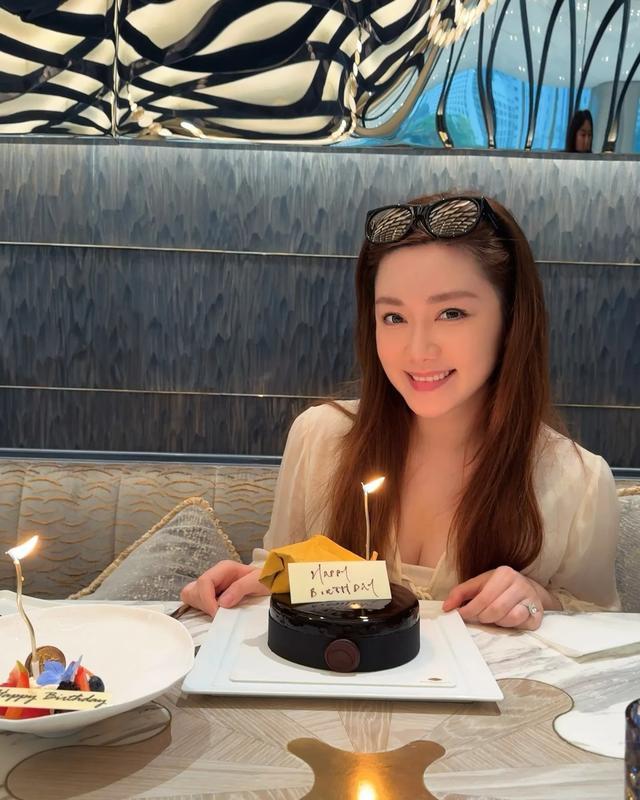 汤洛雯生日被爱包围! 马国明暖心宠妻，闺蜜齐聚幸福满满