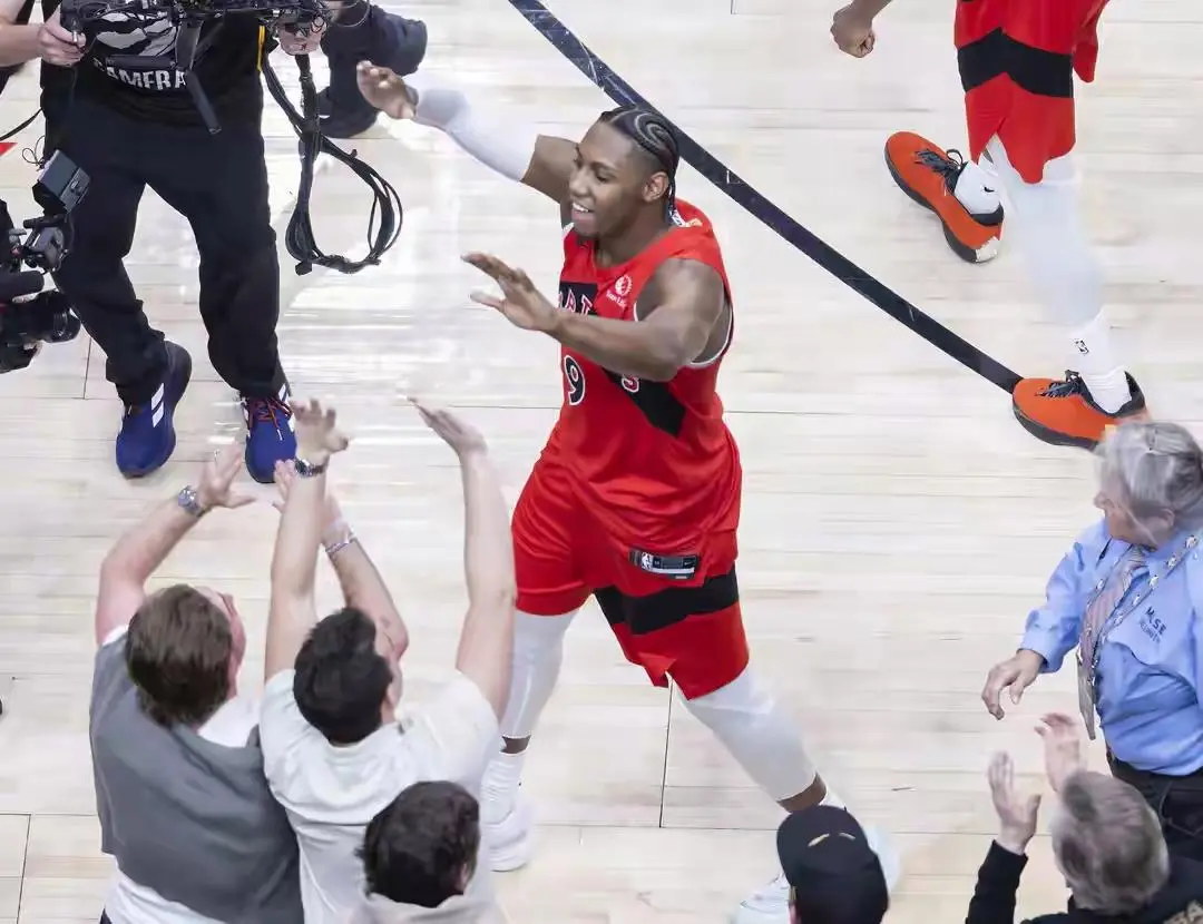 NBA季后赛猛龙加时112-110险胜骑士 莫布里26分