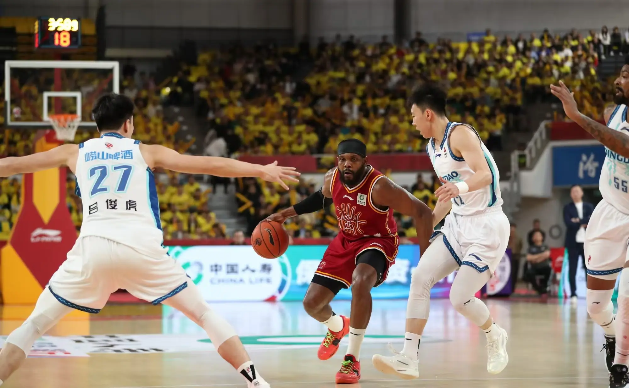 拒绝20分逆转，山西2:0横扫青岛!黑10奇迹诞生，刘维伟沮丧离场