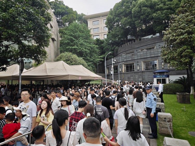 人气新纪录!三峡博物馆“五一”假期单日最高迎客超3.1万人次