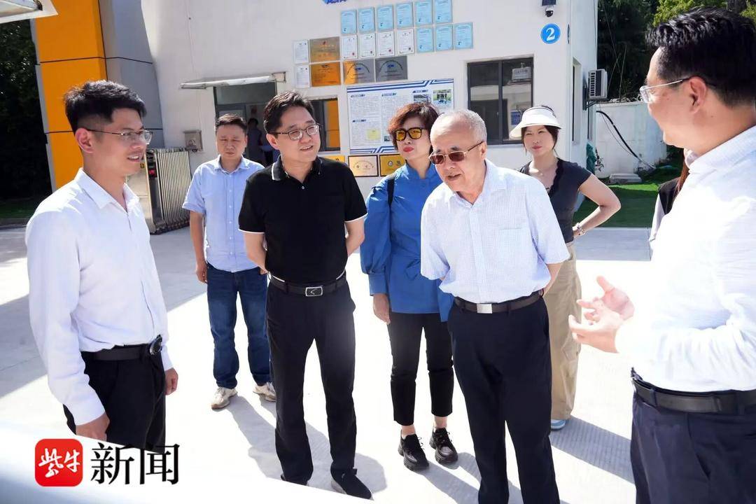 赋能镇江低空经济高质量发展！ 中国 AOPA 低空技能培训镇江中心授牌成立