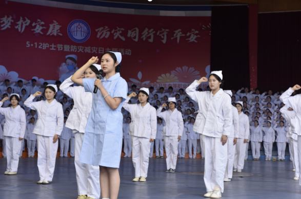 从庄严授帽到实战疏散：一堂关于职业与生命的“必修课”