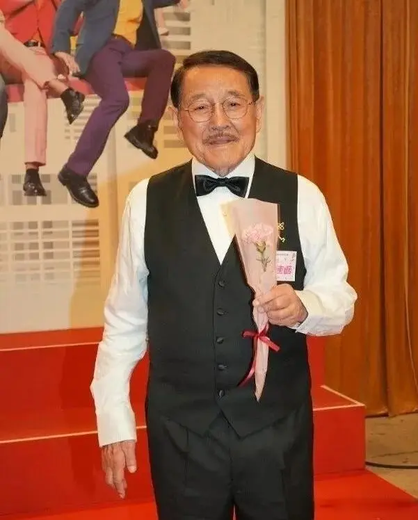 播了9年终收官!《爱回家》演员不舍，TVB新剧顶上