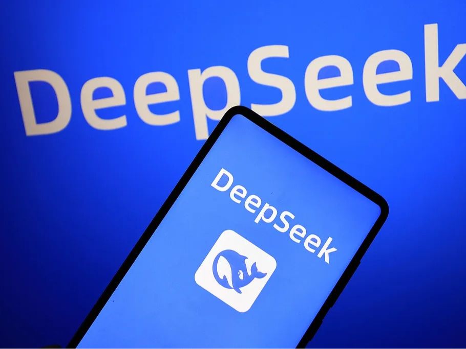 DeepSeek组建Harness团队直面Claude Code
