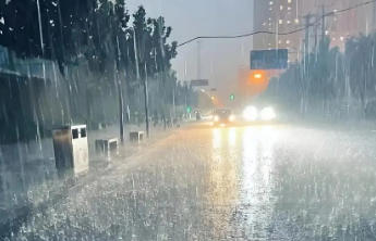 今年暴雨为啥这么早这么猛? 专家解读