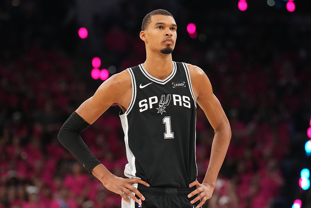 Shams：文班G5赛后未接受采访，遭到NBA官方警告