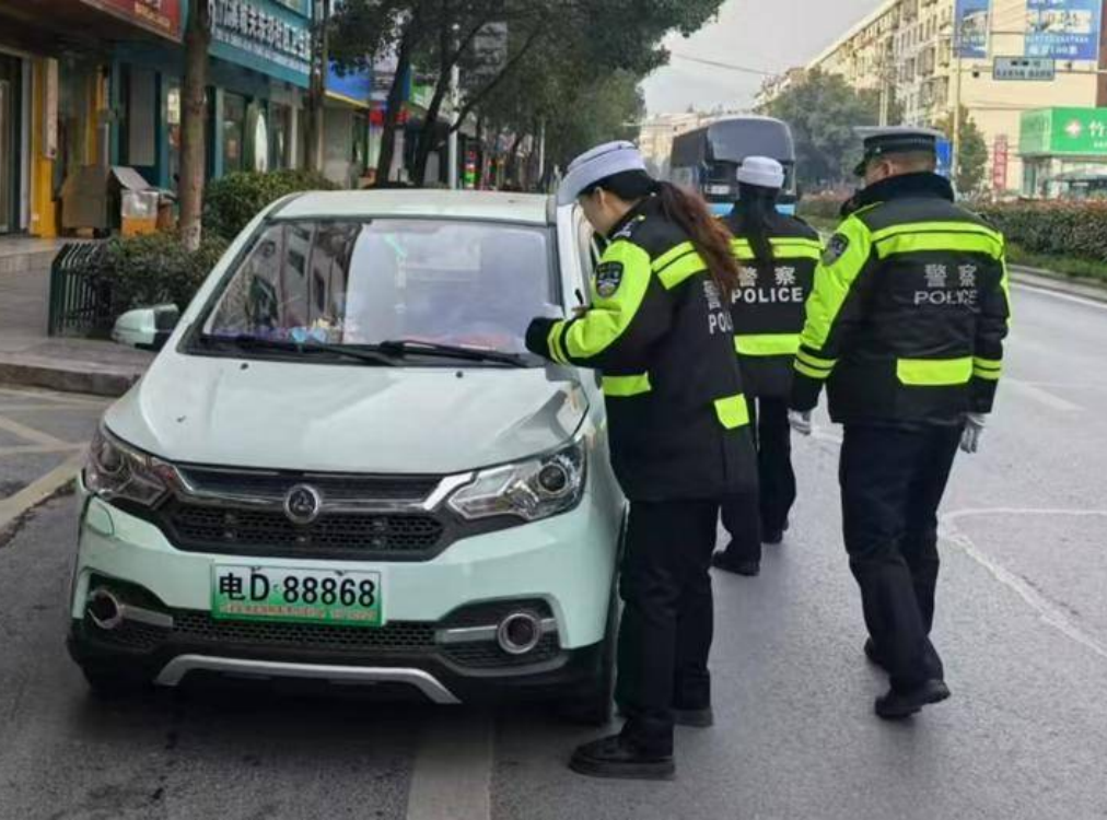 “能卖能买却不能上路”是老年代步车难以禁止的合理原因吗?