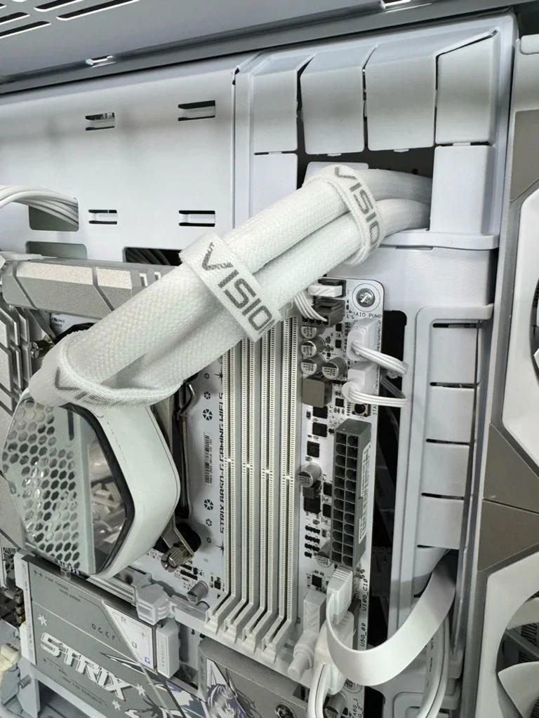 【记录】盒友 9800X3D搭配5070Ti O11D VC主机