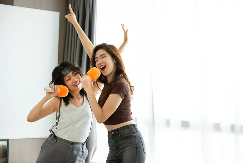 为啥听自己语音总觉得特别难听?