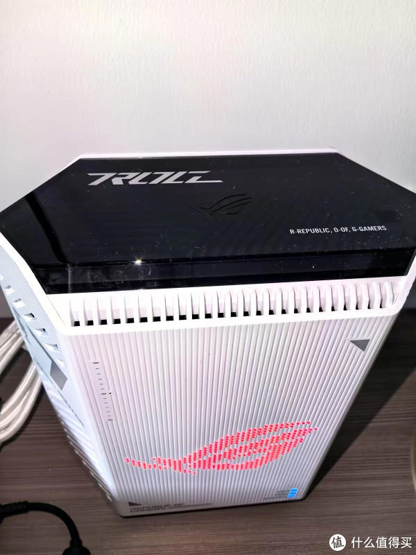 ROG月刃2 RGB：轻量化无线鼠标