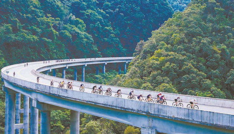 1400多名骑手竞速大瑶山
