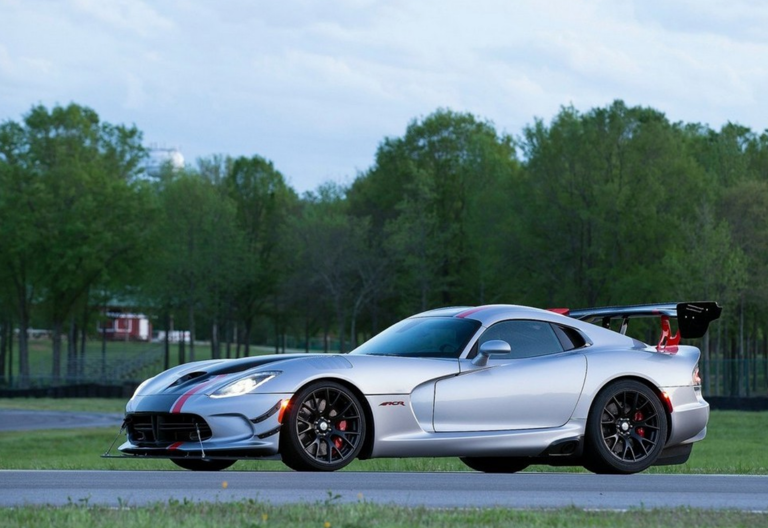 大排量V8实锤!道奇Copperhead接班Viper，纯燃油旗舰登场
