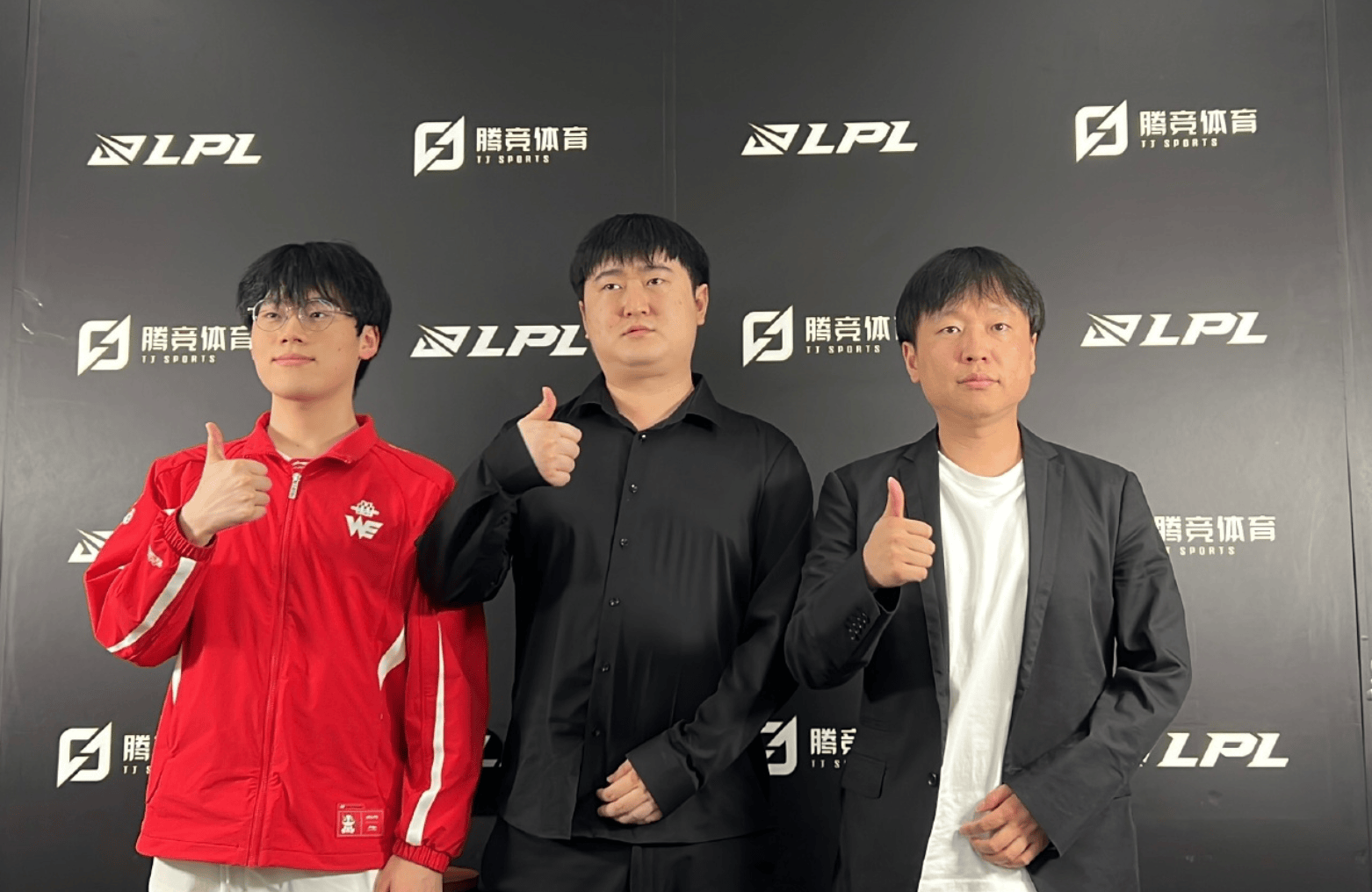 Erha：我是觉得会赢比赛，但没想到是3-0这样的结局