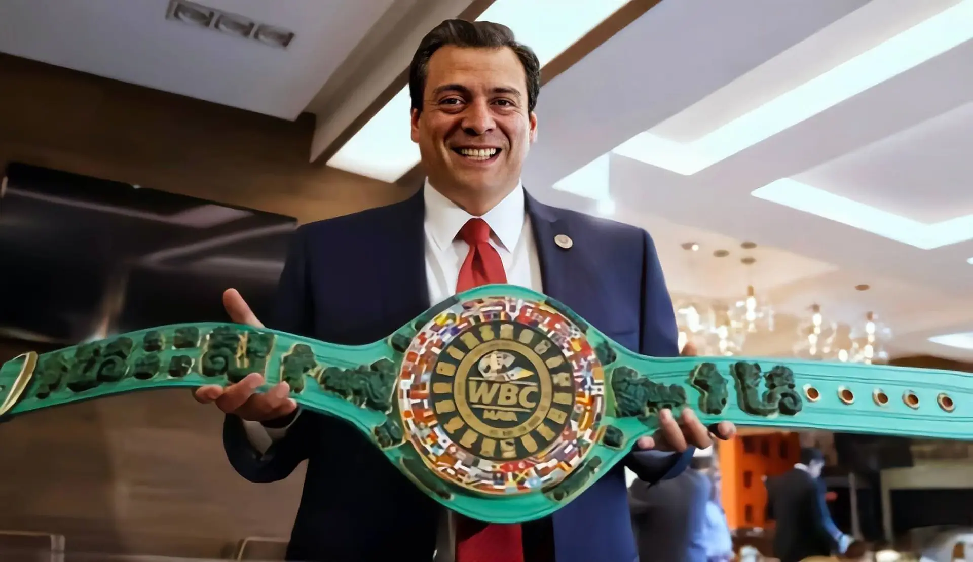 WBC正式下令：拒战就剥夺金腰带! 米凯利安VS本纳维德兹必须上演