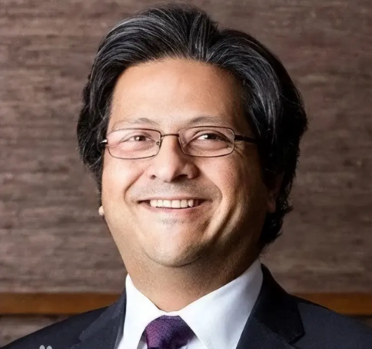 25万美元一张票，5个亿万富翁坐进去，0.004秒后全没了