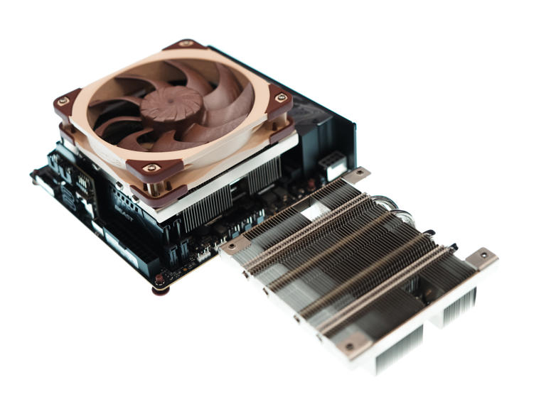 猫头鹰推出旗下首款 AIO 水冷散热器：240mm 起价 219 欧元