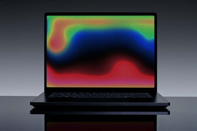 微软 Surface Laptop Ultra 详细规格公布：首发英伟达 RTX Spark