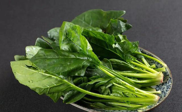 蚕豆不利于血压? 医生发现：高血压人建议多吃这7种食物