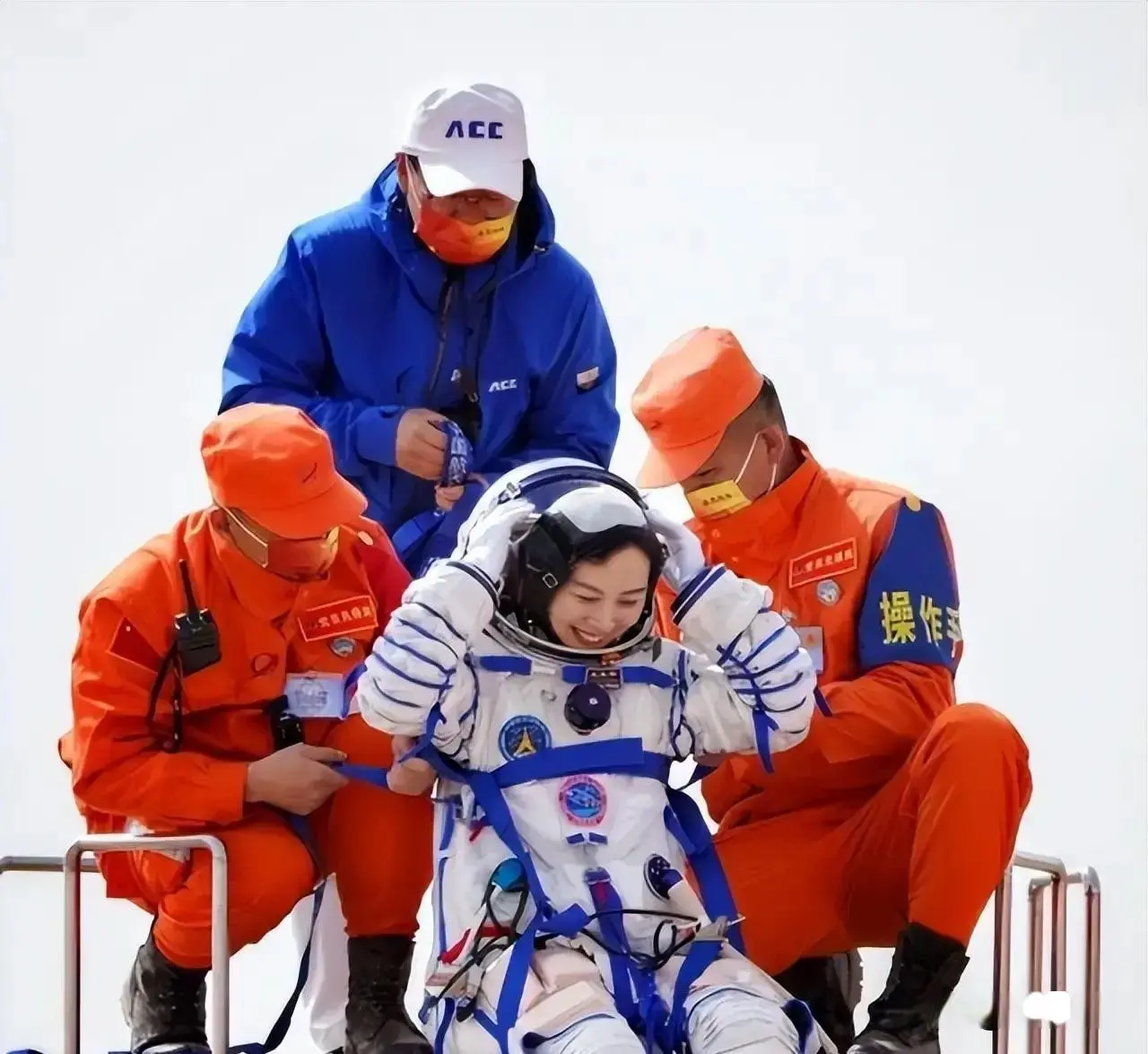 王亚平归来，背后竟藏着航天员难以想象的代价!