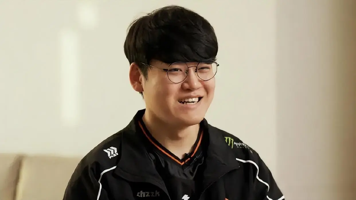 WBG被爆3人降薪2人离队! Scout回应中文界面：只是为了快速暂停