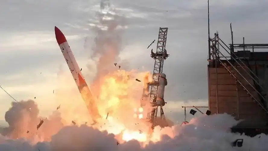 蓝色起源火箭爆炸波及NASA登月与亚马逊卫星