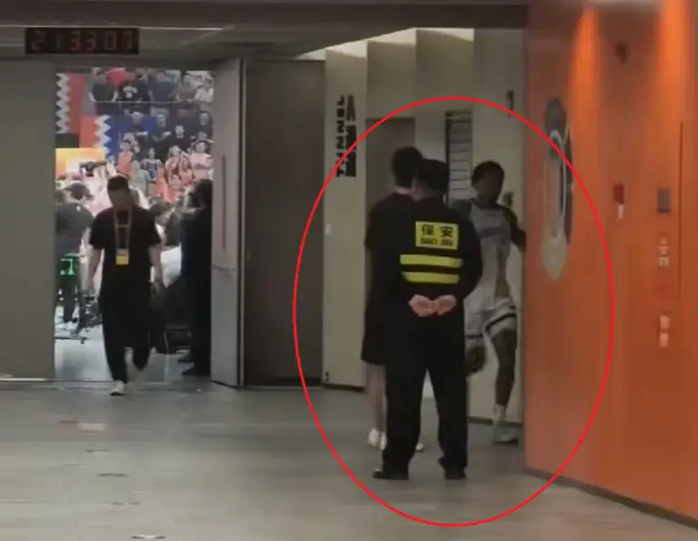 CBA公司给布朗和上海队开出了罚单!