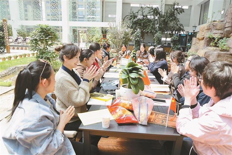 共赴书香之约 共品阅读之美
