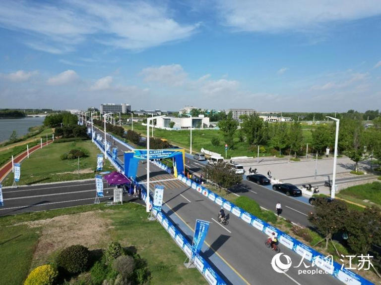 行进中国丨一路彩虹串海天