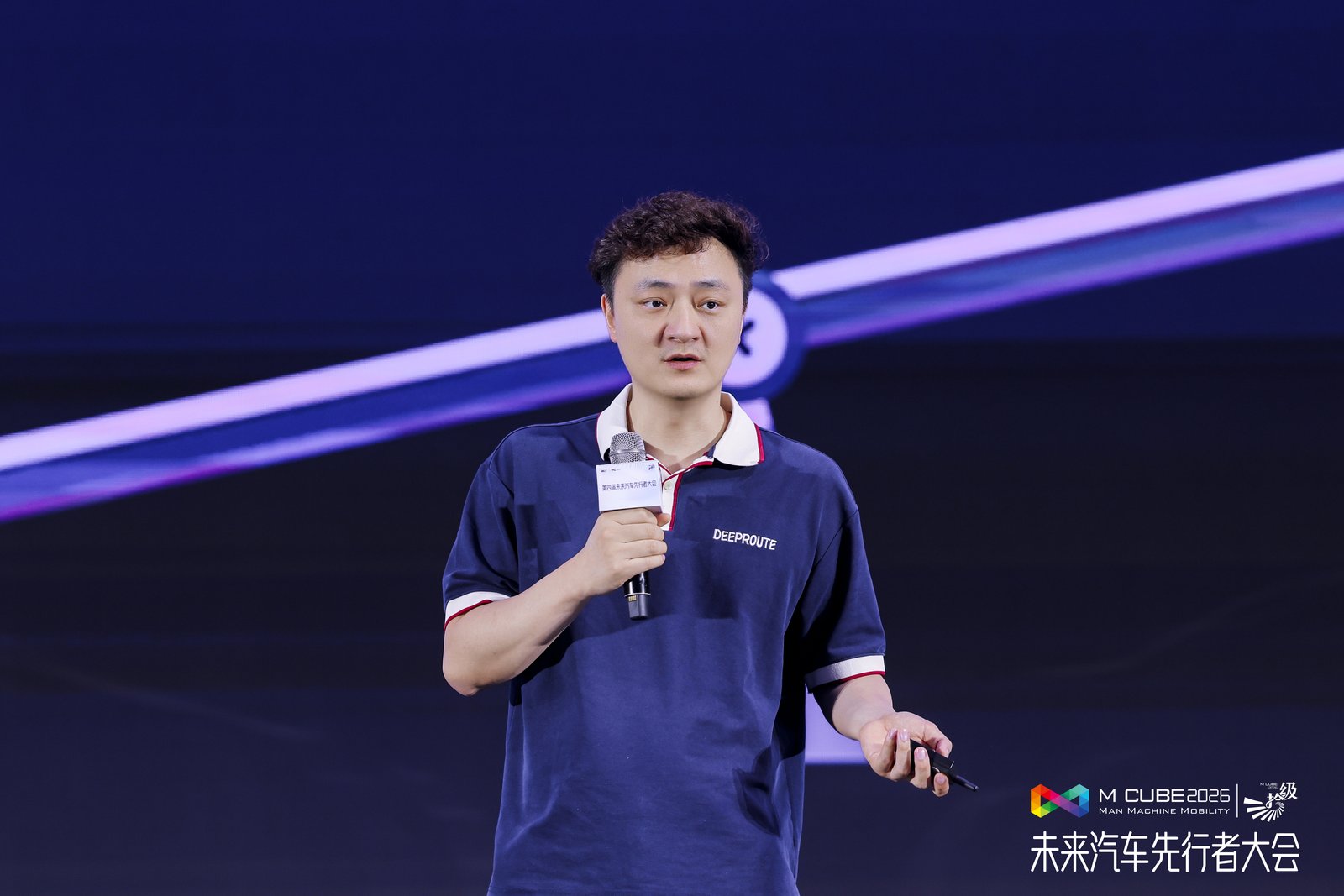 小模型“已死”，物理AI当立？