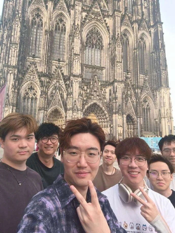 🇨🇳 LVG科隆大教堂打卡，全员抵达德国📷