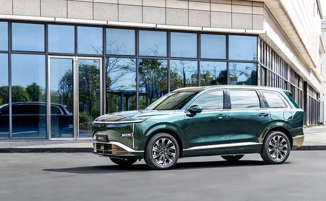 五菱星光L入局15万内家用SUV