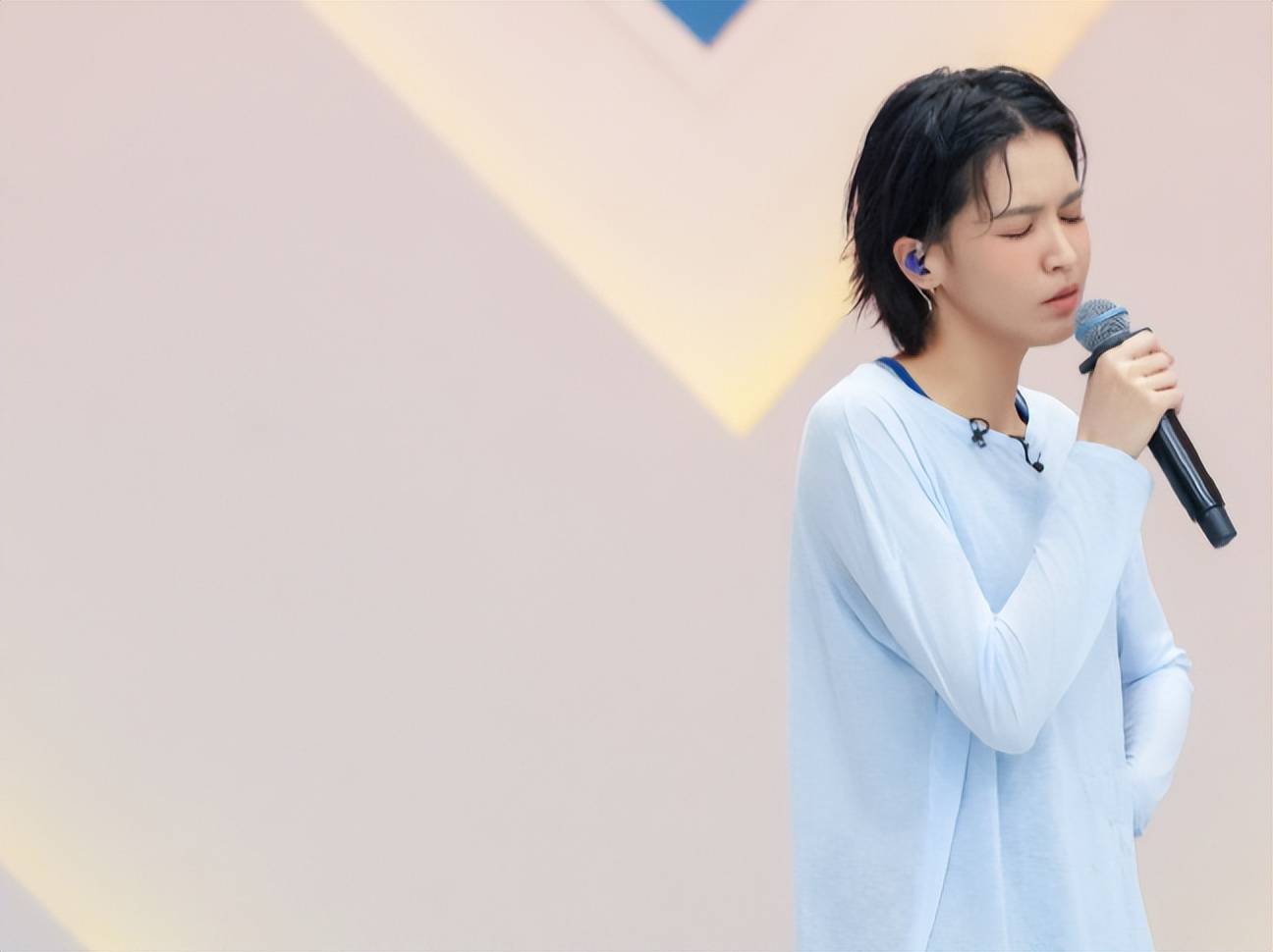 《乘风2026》曾沛慈看到902票懵了，谢楠的反应却话里有话