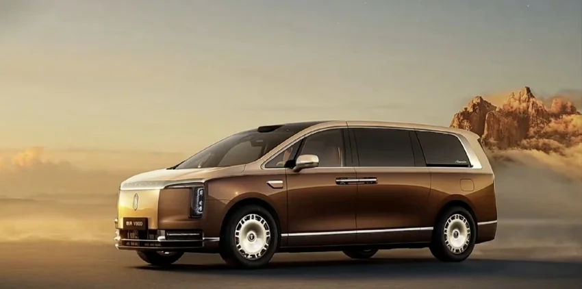 全国首款百万级MPV? 全面对标丰田埃尔法，全新尊界V800即将亮相!