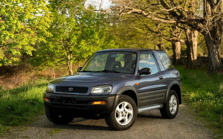五速手波带锁止差速器，1997年丰田RAV4现身海外拍卖市场
