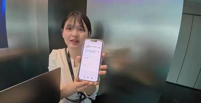 英国网红和西安麻辣烫女孩首次见面不是街头偶遇