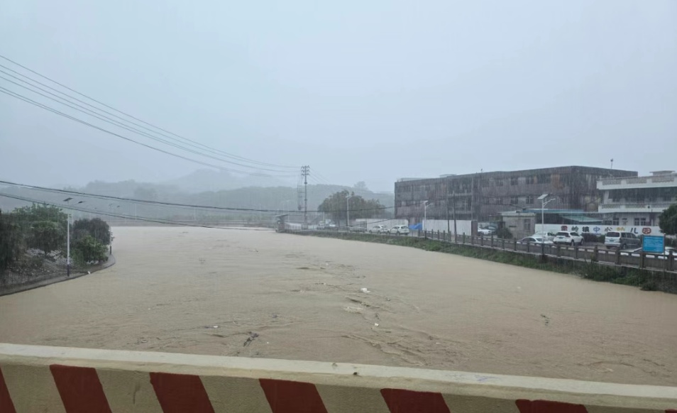 累计转移超1.3万人!广东这波雨极端性强、持续性明显