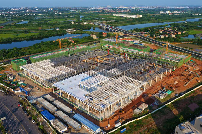 江西南昌：重点项目建设忙