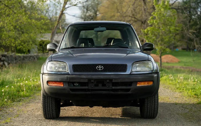 五速手波带锁止差速器，1997年丰田RAV4现身海外拍卖市场
