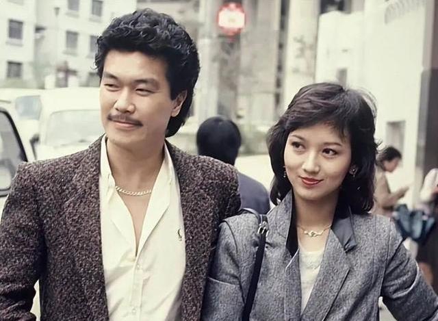 72岁赵雅芝近况曝光! 两段婚姻后3个儿子竟都成她骄傲