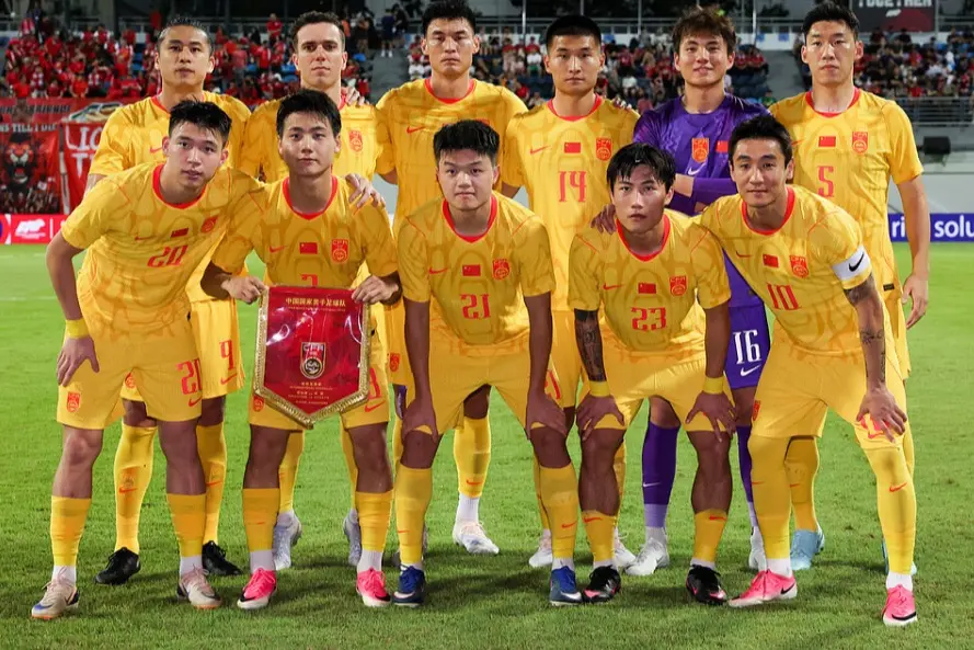 国足VS泰国首发：更换5人!刘殿座+刘浩帆先发，王钰栋、武磊替补