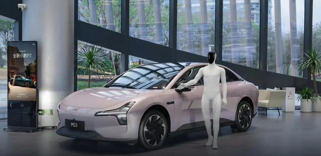 何小鹏突然兼任机器人CEO，2026年底量产这步棋下得有多狠