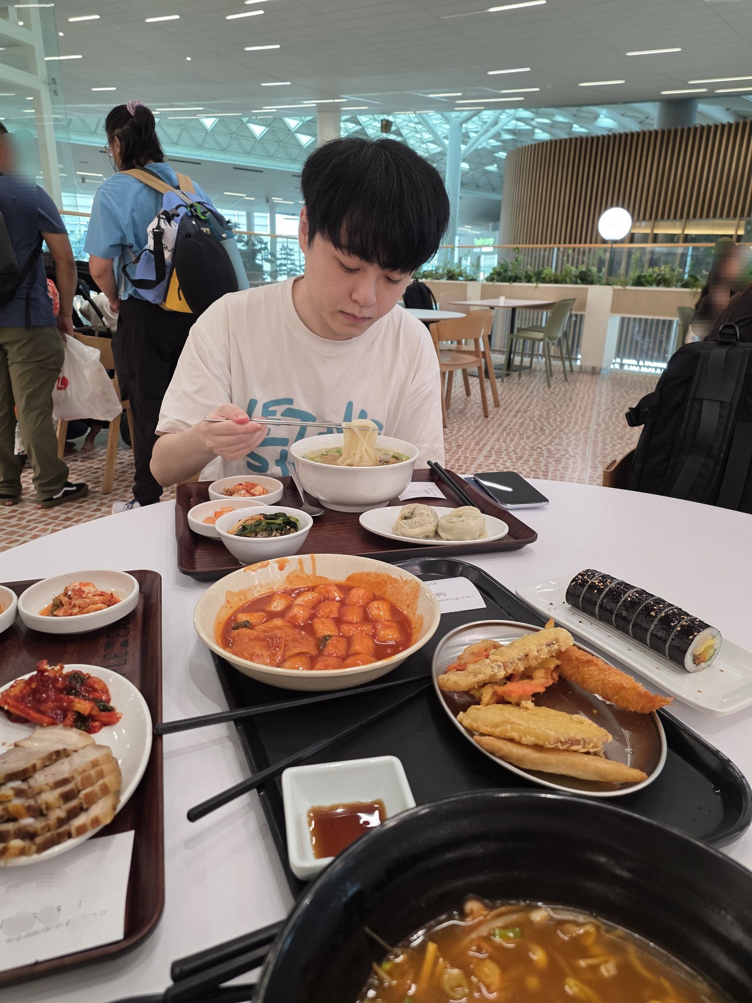 DK COO分享ShowMaker启程照：他说我会去见很多粉丝